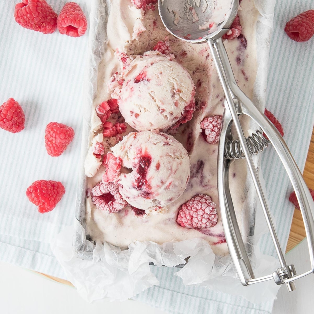 No churn raspberry ice cream recipe - In Laura's Bakery