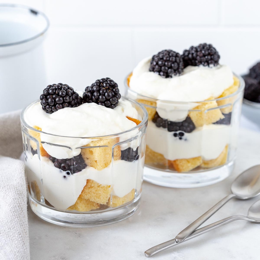 Easy blackberry trifle recipe - In Laura's Bakery