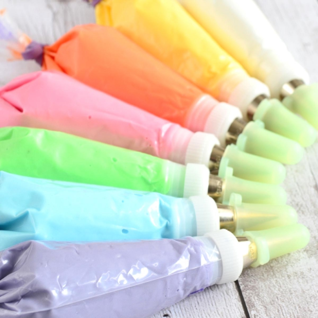 Royal Icing Recipe for Decorating Cookies - In Laura's Bakery